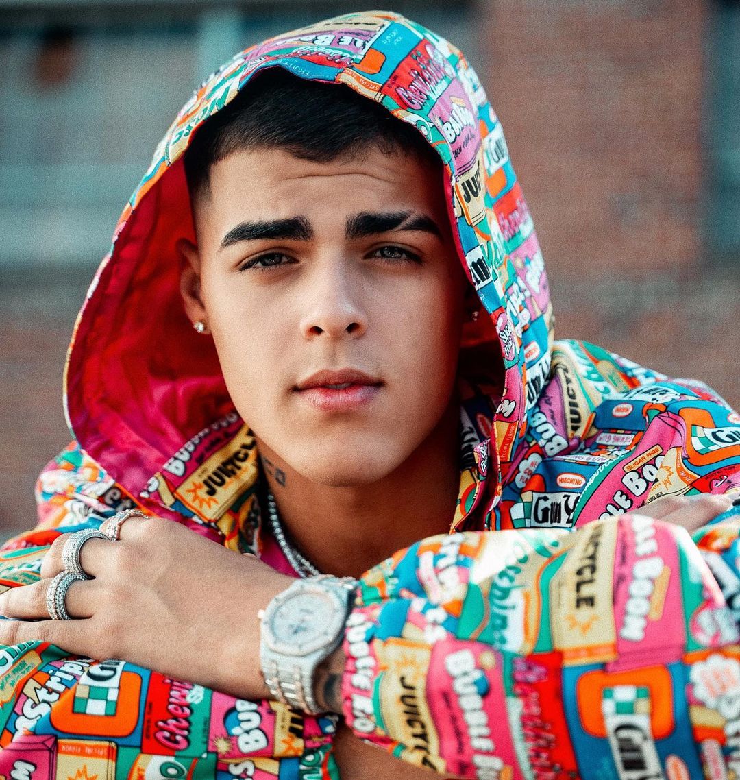 LUNAY LANZA SU PRIMER SINGLE EN SOLITARIO DE 2021, “SIN ROPA”, COMO ...